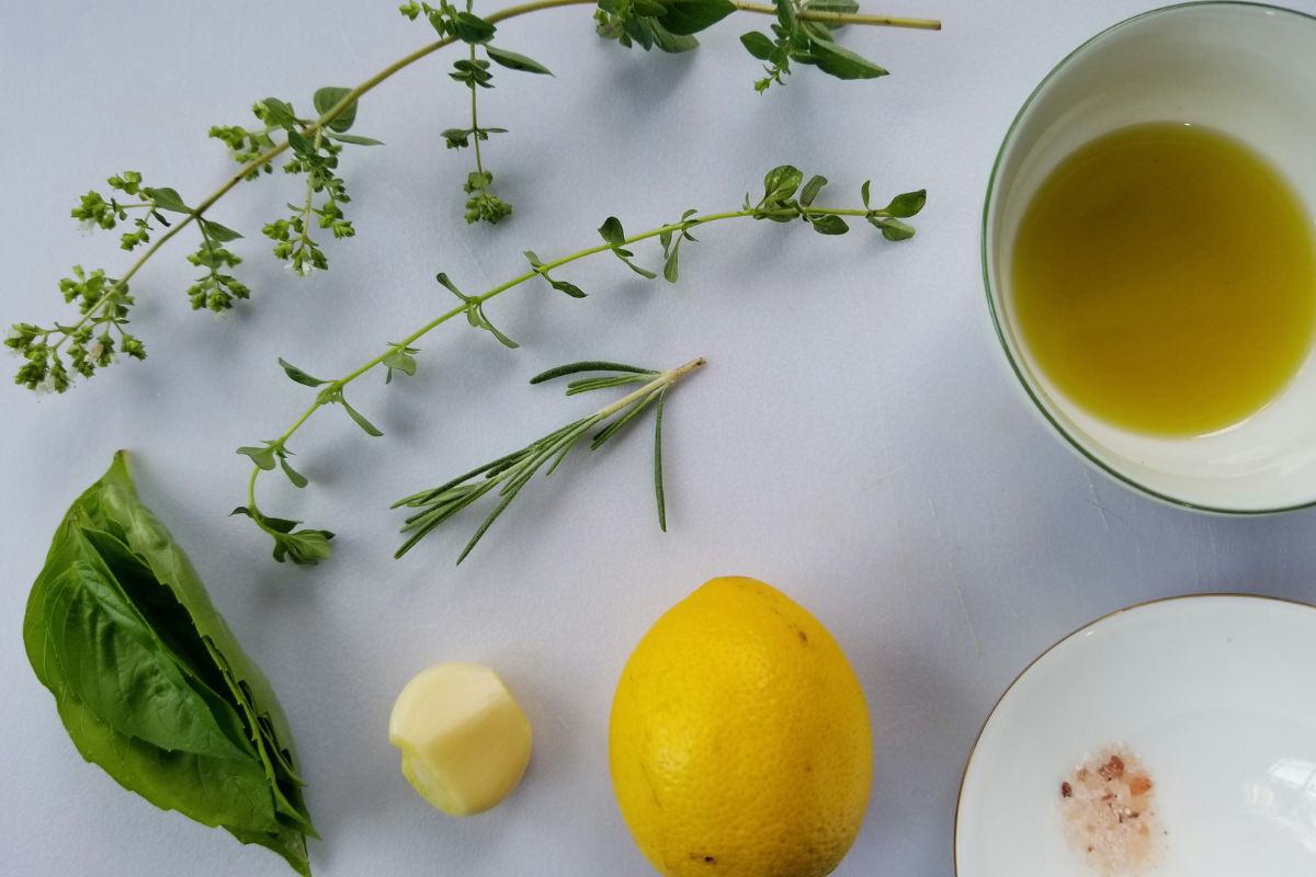 Simple Garlic Herb Sauce (Vegan, Paleo)