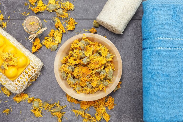 All About Herbal Bath Teas (+ 5 Recipes & Tutorials) | Low Histamine Eats