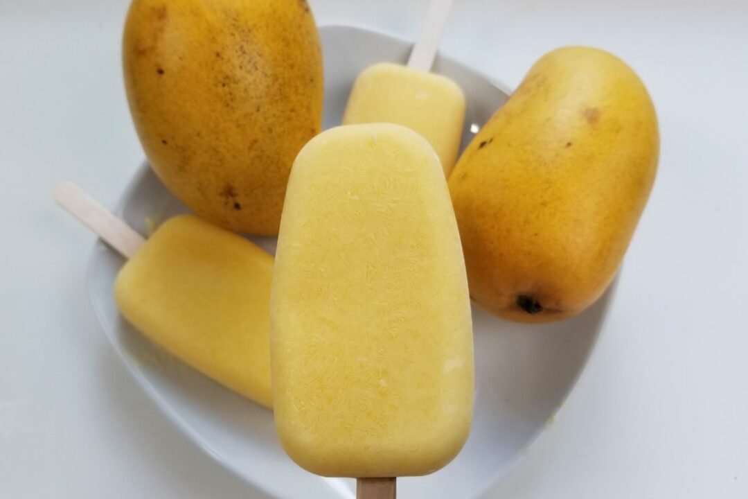 Creamy Mango Popsicles (Vegan, 2 Ingredients!)