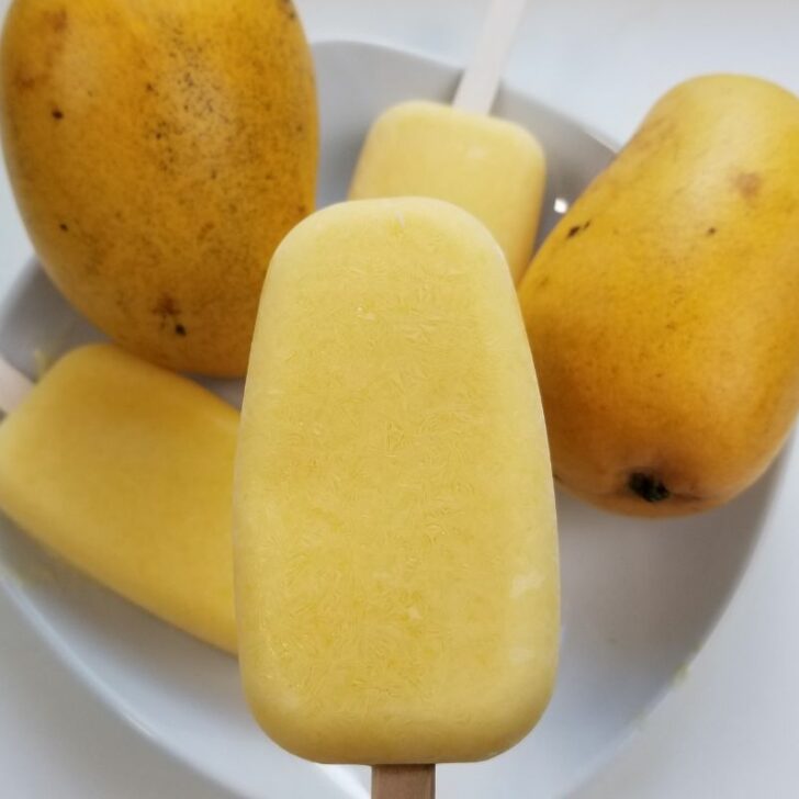 Creamy Mango Popsicles (Vegan, 2 Ingredients!)