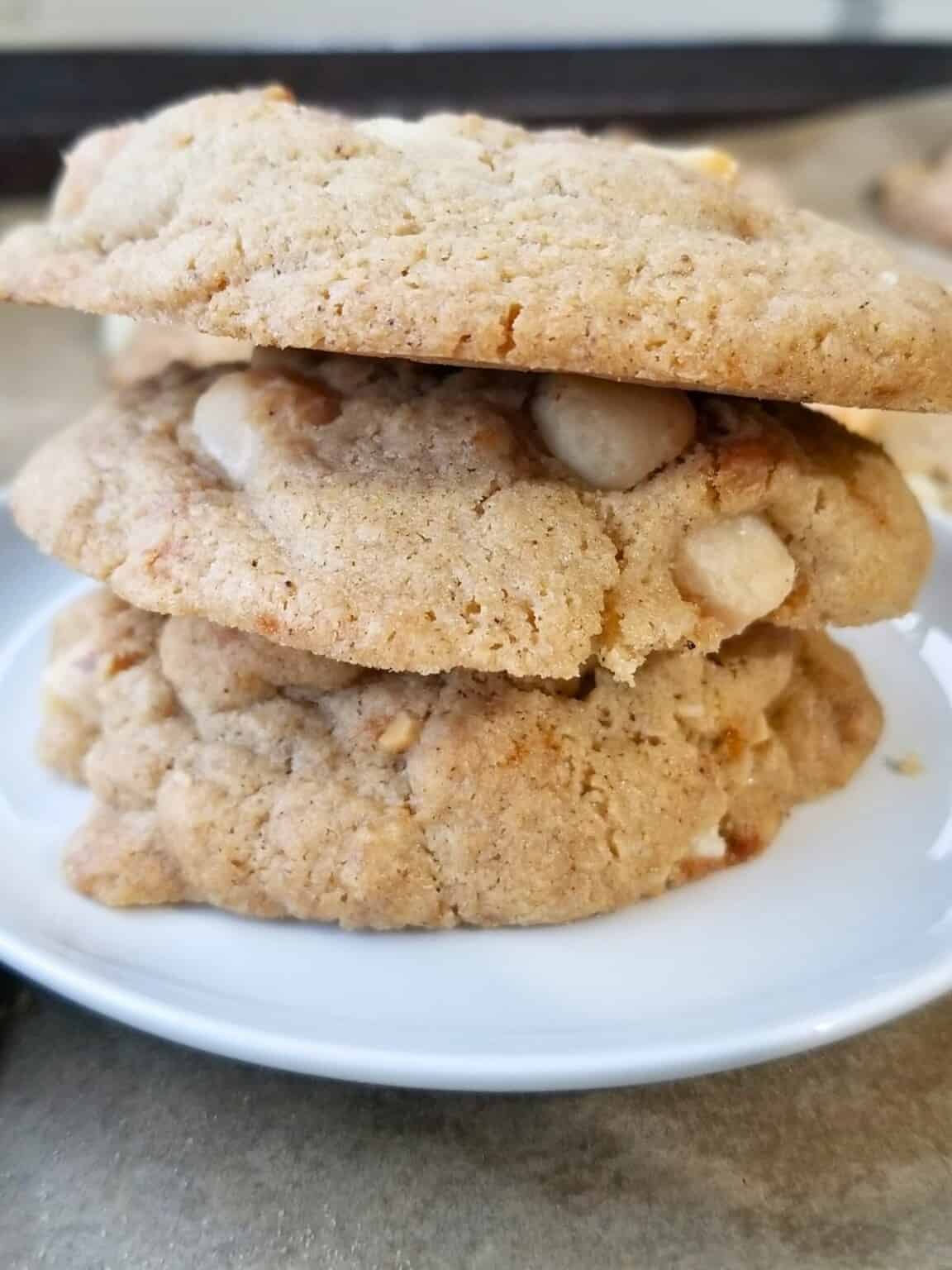 White Chocolate Macadamia Cookies (Dairy-Free, Gluten-Free) | Low ...